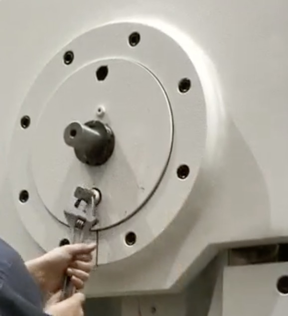 How to adjust the press machine stroke length - WORLD MACHINERY